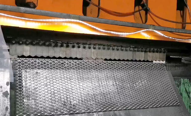 China HEBEI CITTI MESH CO.,LTD factory production line