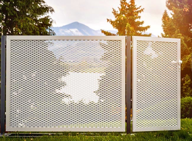 Anti-Climb Expanded Metal Security Fence – High Strength & Durable