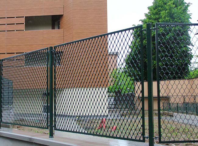 Anti-Climb Expanded Metal Security Fence – High Strength & Durable